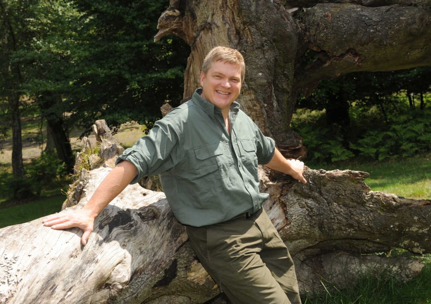 Ray Mears Bio - Xpedition